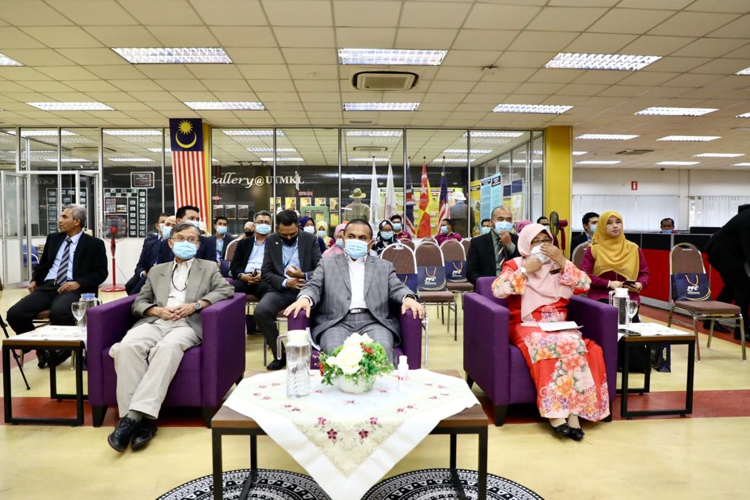 AZKA Corner@UTM – Akademi Zakat (AZKA)